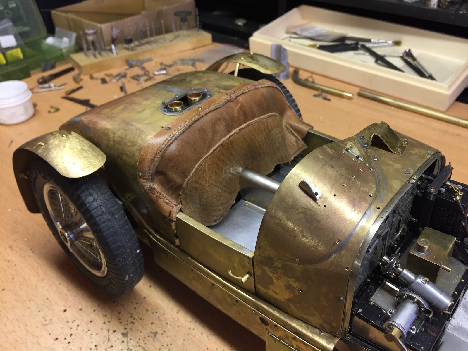 HIGH CLASS 1/8th SCALE MODELS - MINIATURES DE PRESTIGE 1/8e BUGATTI ...