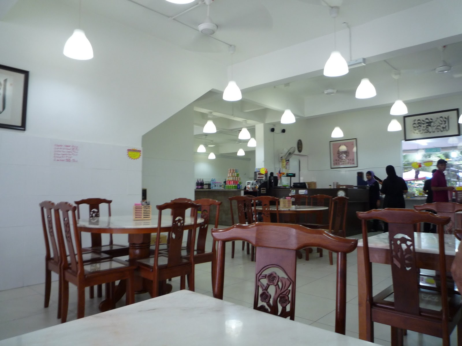 ...kita makan, makan, makan dan makan lagi!!: Homst Prima Saujana