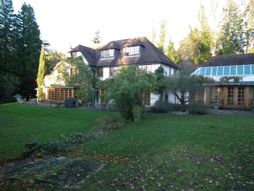 Magazine Compilation: Titlarks Hill, Sunningdale, Ascot SL5 WINDSOR