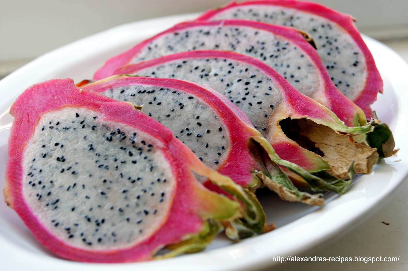 Przepisy Aleksandry: Co to jest: SMOCZY OWOC (PITAJA)?