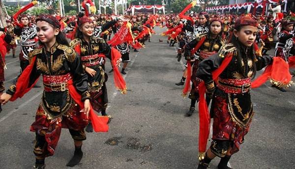 7 Tarian Tradisional Dari Jawa Timur Yang Populer - Pariwisataloka ...