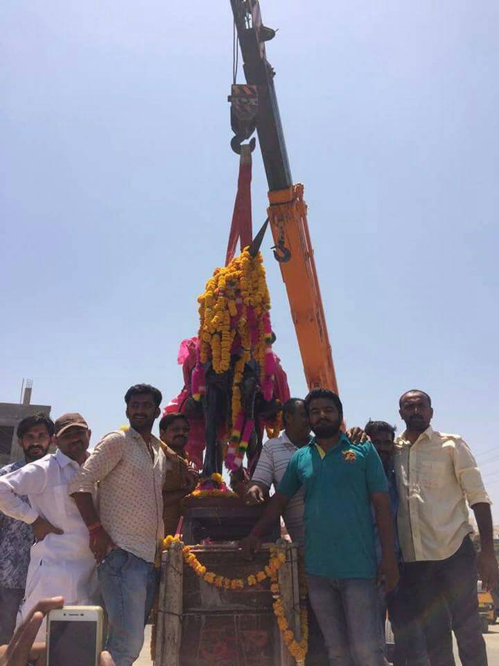 RANIWARA: आज #रानीवाडा मे वीर शिरोमणी महाराणा प्रताप की मूर्ति स्थापित ...