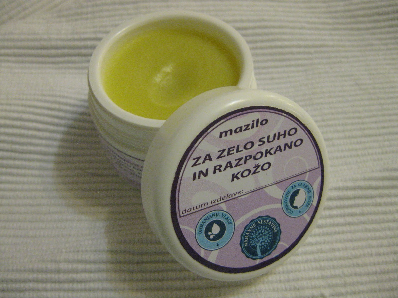 Zofijin svet: naravno mazilo za ZELO SUHO IN RAZPOKANO KOŽO