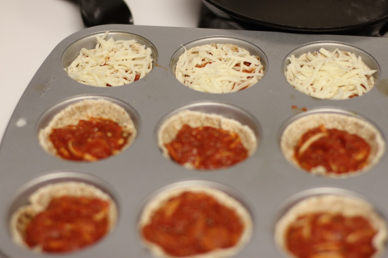 Team Willi: Mini Deep Dish Pizzas