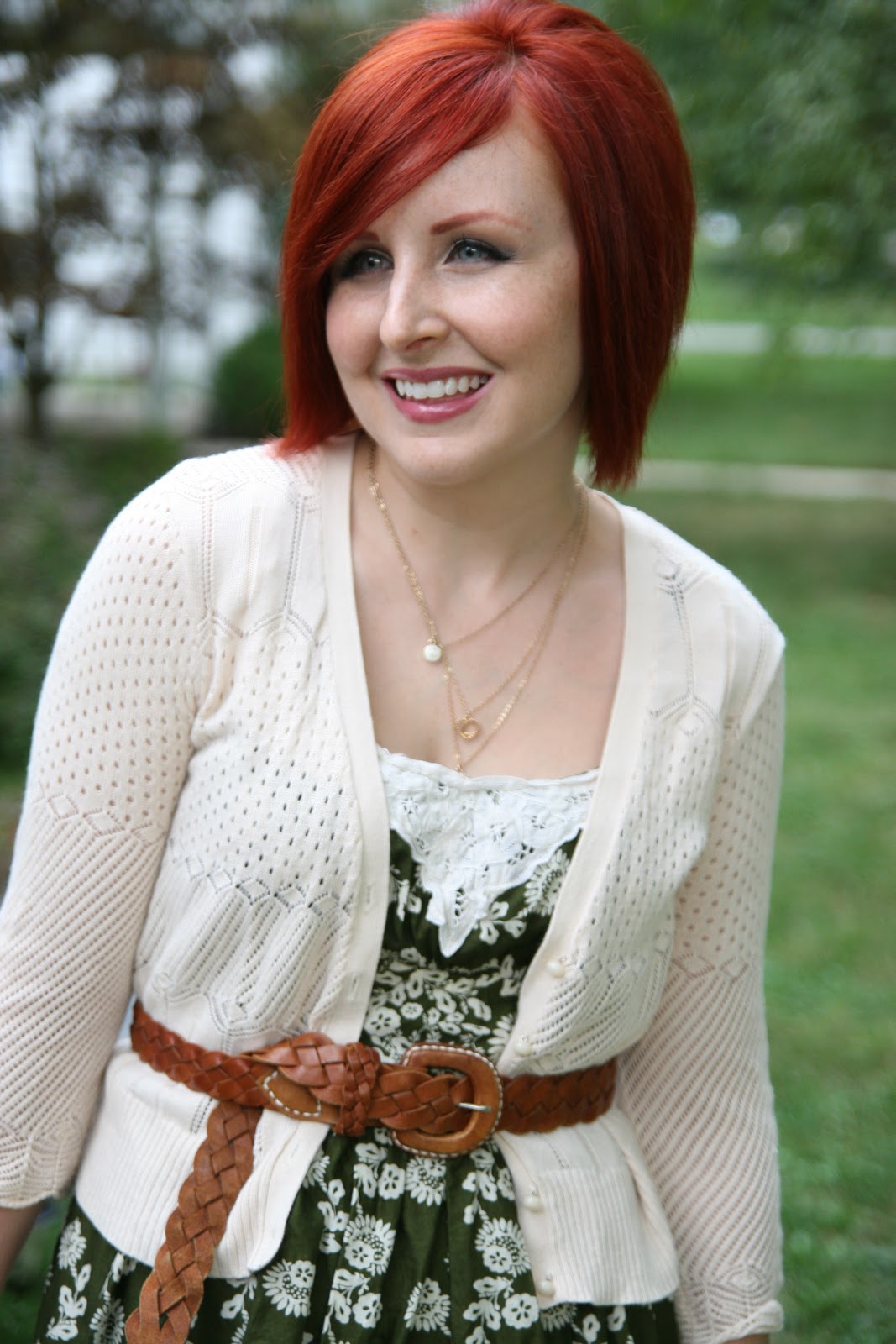 Thrift and Shout: Cute Outfit of the Day: The Must Have Accessory