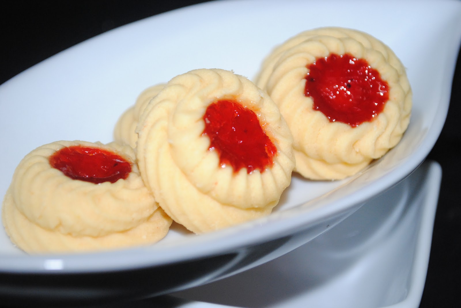 naimnurul.blogspot.com: BISKUT RAYA 2012