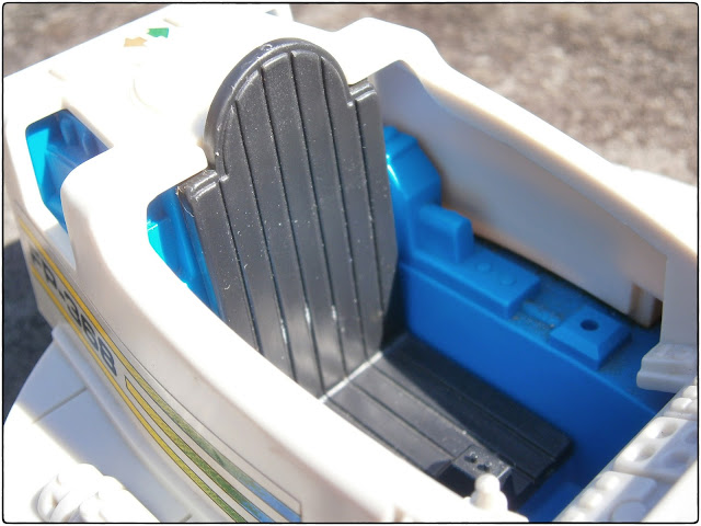 MechaGeezer's Toy Ramblings: Toy Review: Fisher Price Adventure People Alpha Interceptor