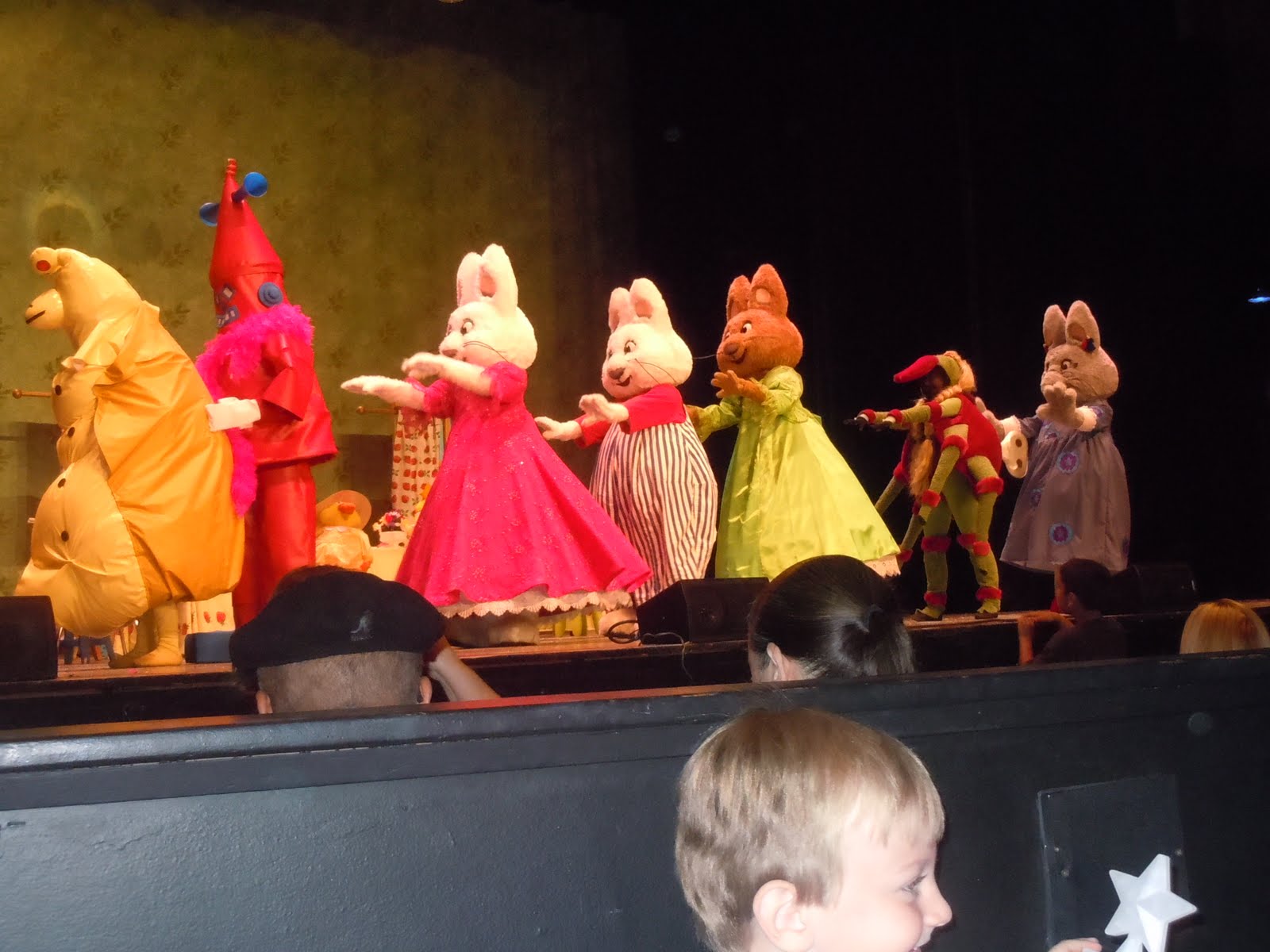 The Weitz House: Max and Ruby LIVE ON STAGE