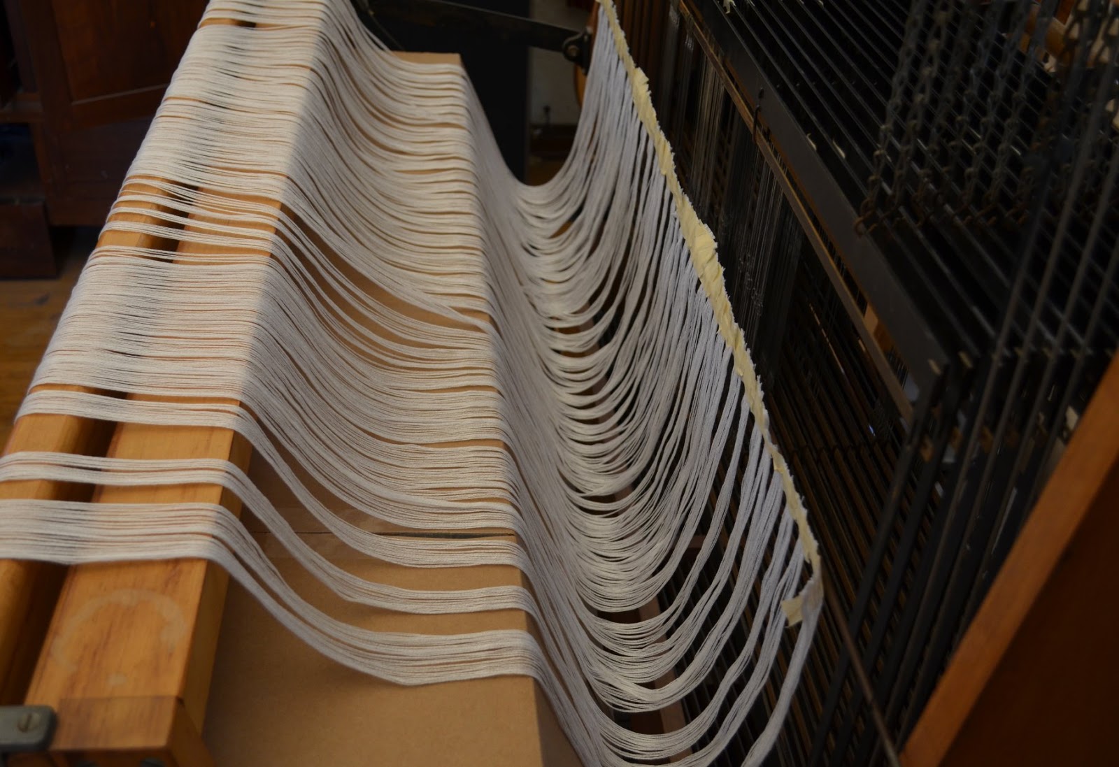 A FiberArtisan's Weaving Path: Warping a sectional beam - #3: last step ...