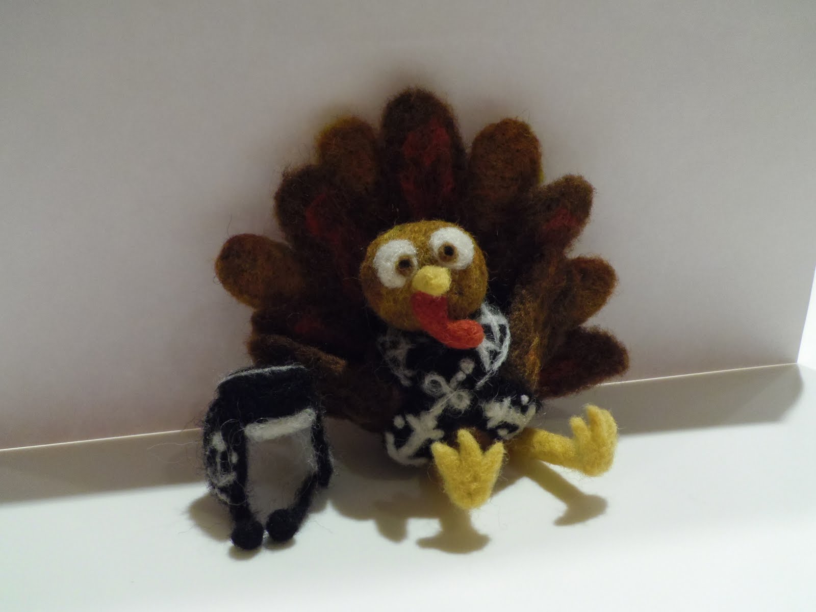 www.sourpussclothing.com: Sourpuss' First Ever Hand Turkey Contest!