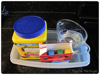 Corn Starch and Water - Oobleck Science For Kids