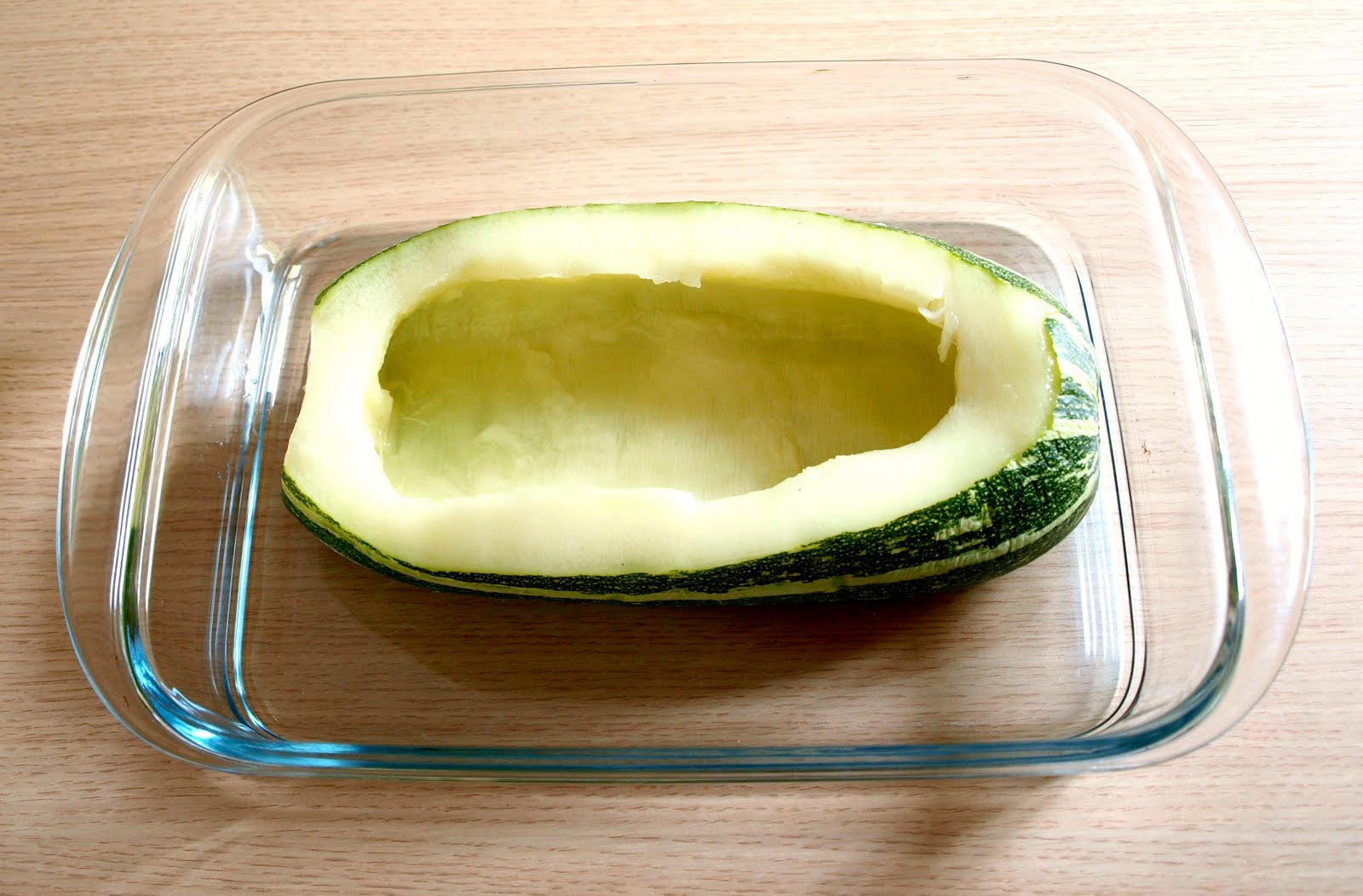 Mark's Veg Plot: Marrow "Bush Baby"s first fruit