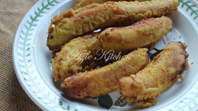 Pisang Raja Goreng Rangup Buat Sarapan pagi - Azie Kitchen