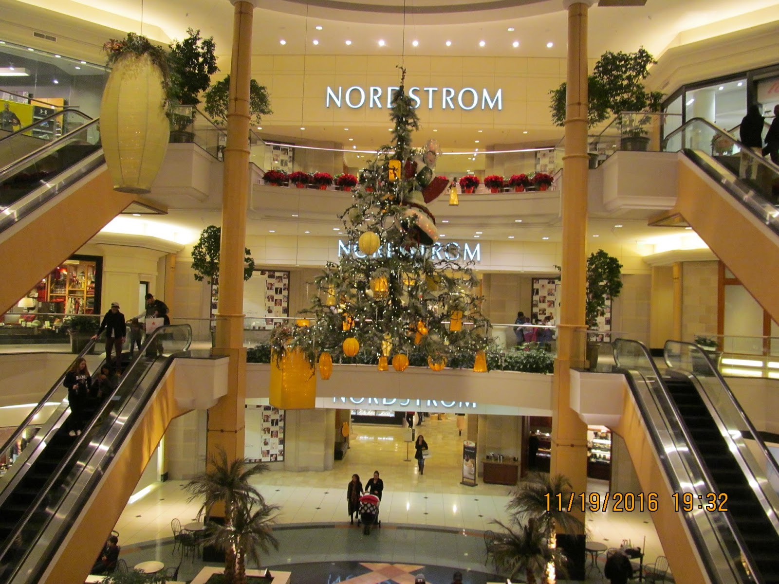 Trip to the Mall: Somerset Collection- (Troy, Michigan)