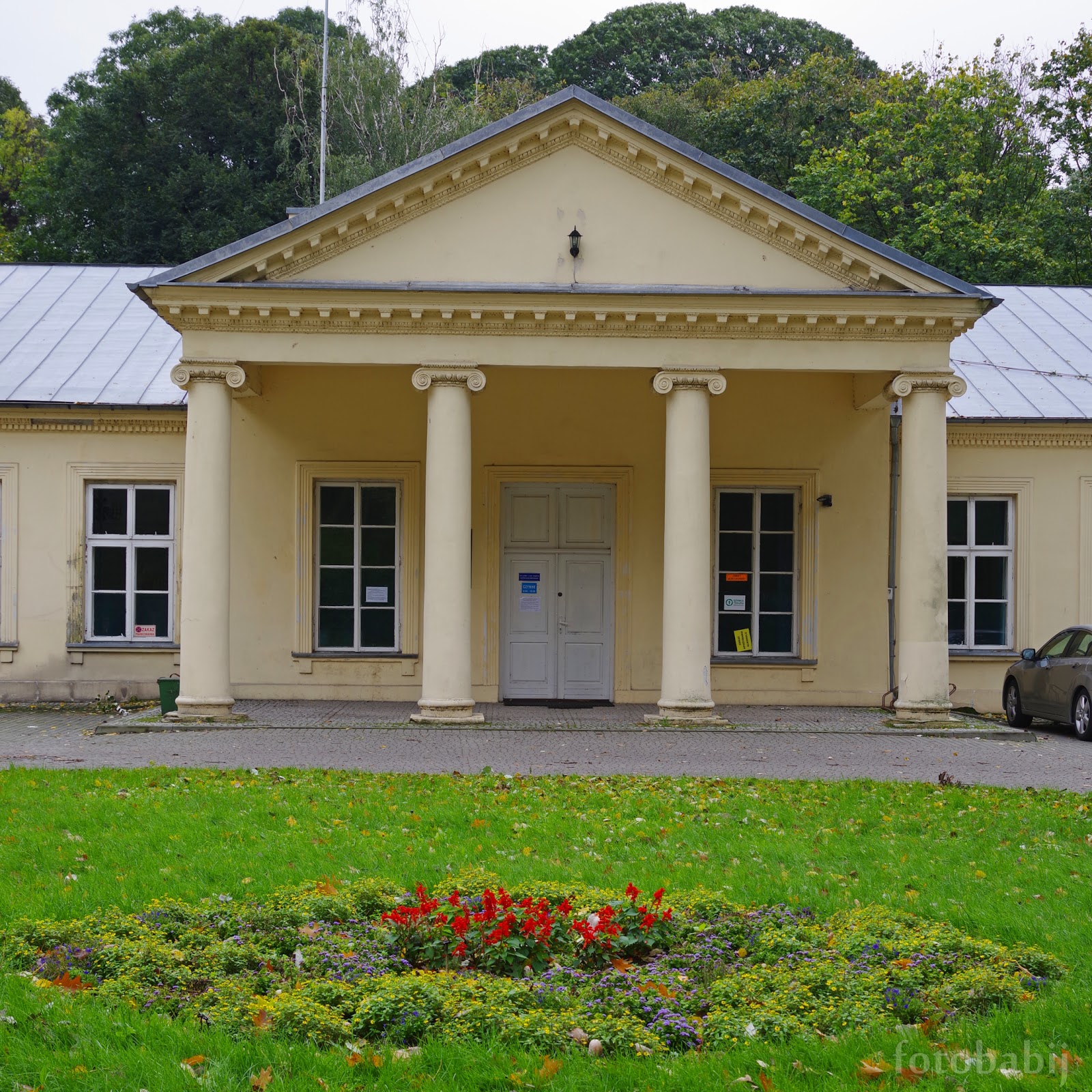 Zdjęcia 4K: Zespół pałacowo - parkowy w Garbowie, duże zdjęcia UHD, 4K, HD