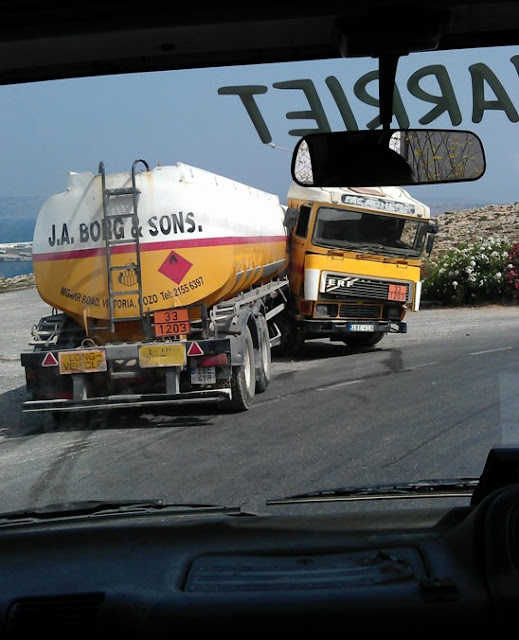 Time to Dive: The 100m threshold