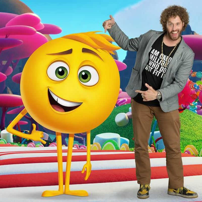 OUTPOST: The Emoji Movie: Thinking of a Career as an Emoji? Watch this ...