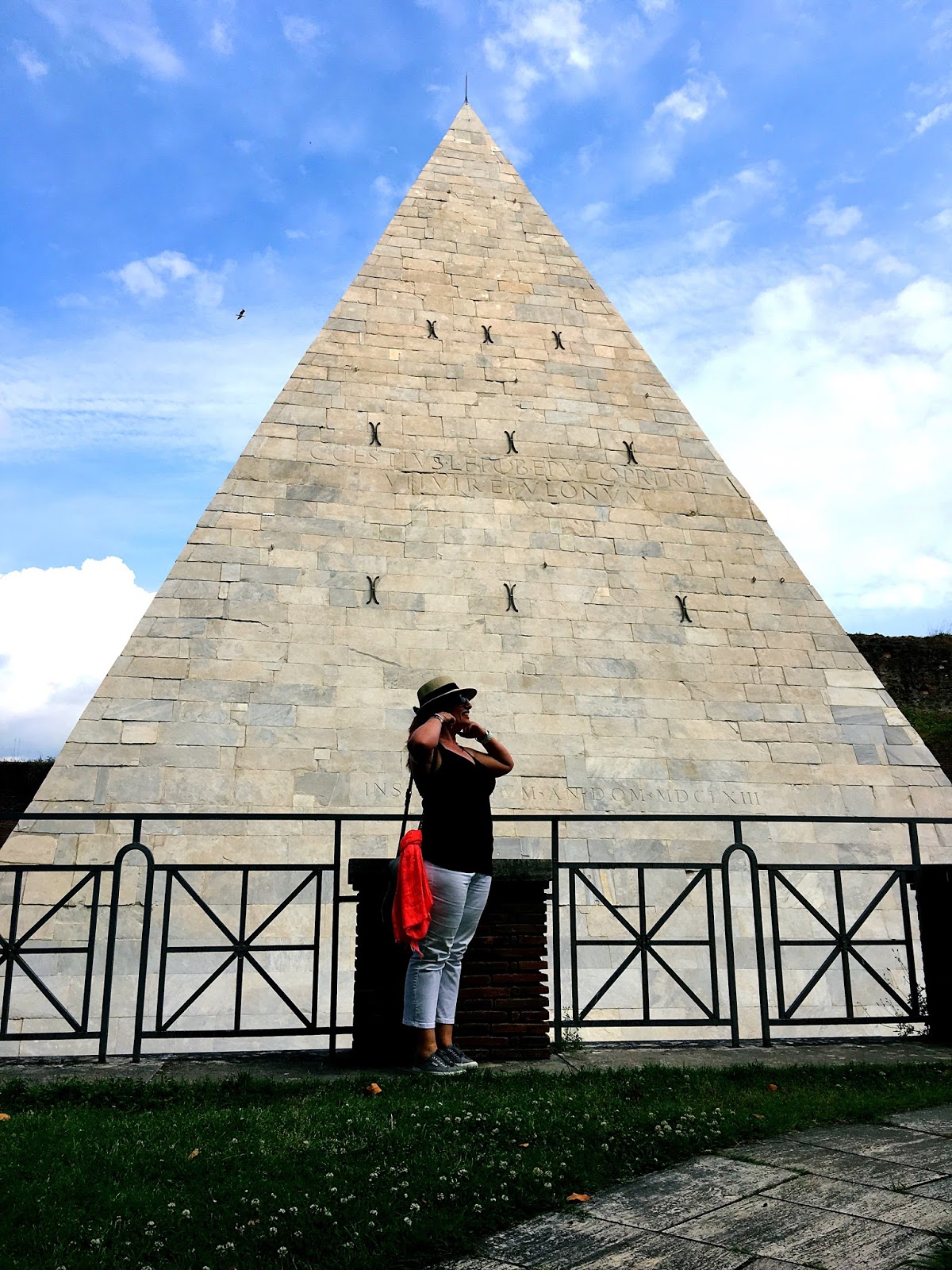 Unusual Things To Do In Rome ~ The Pyramid of Cestius - Corinna B's World