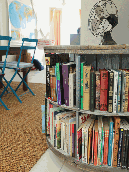 Книги в интерьере - IVOREE