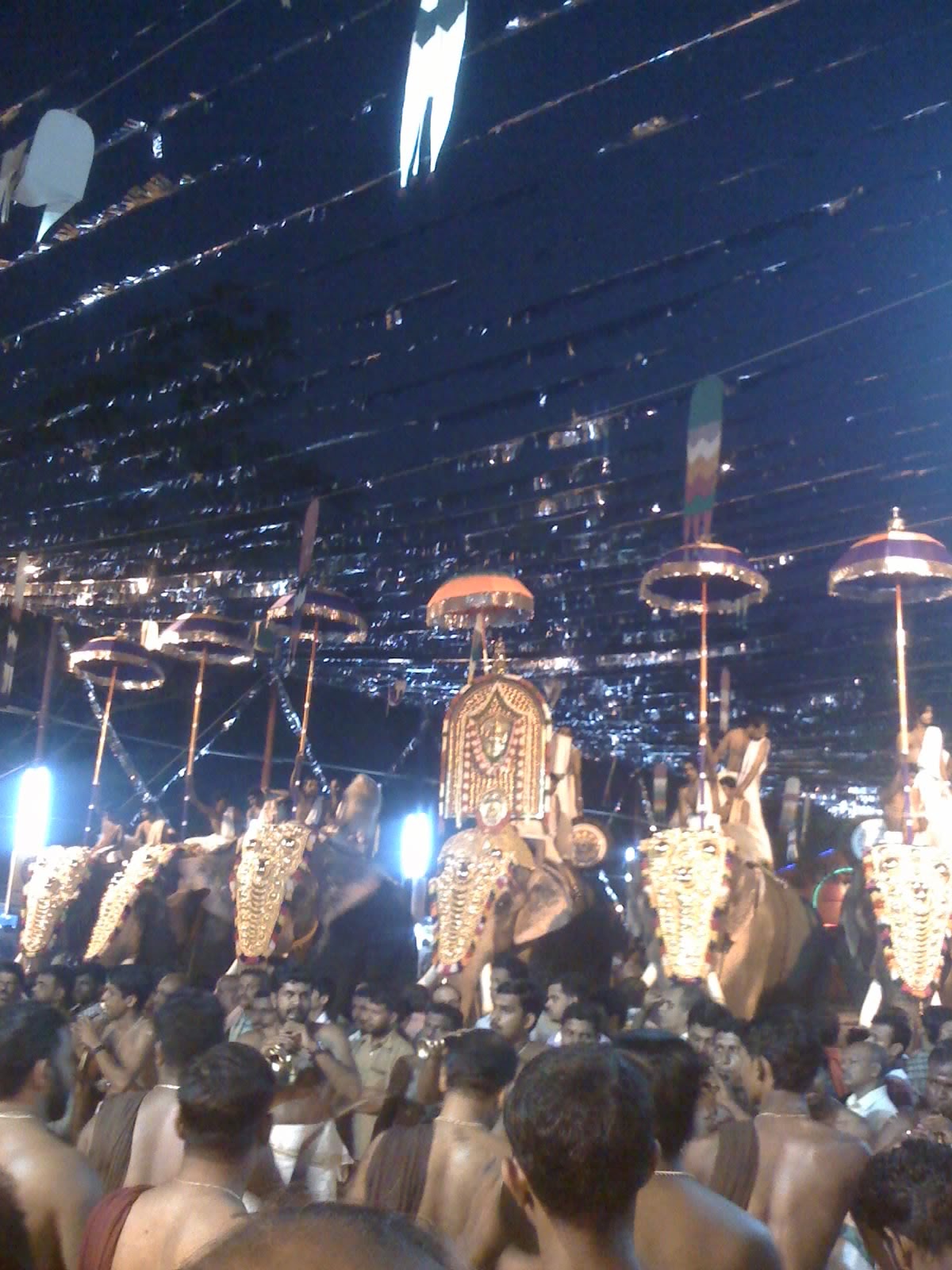 KERALA FESTIVALS: Maradu thalappoli 2013 Photos