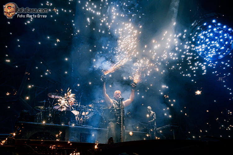 RAMMSTEIN'S FANS: MY RAMMSTEIN CONCERT