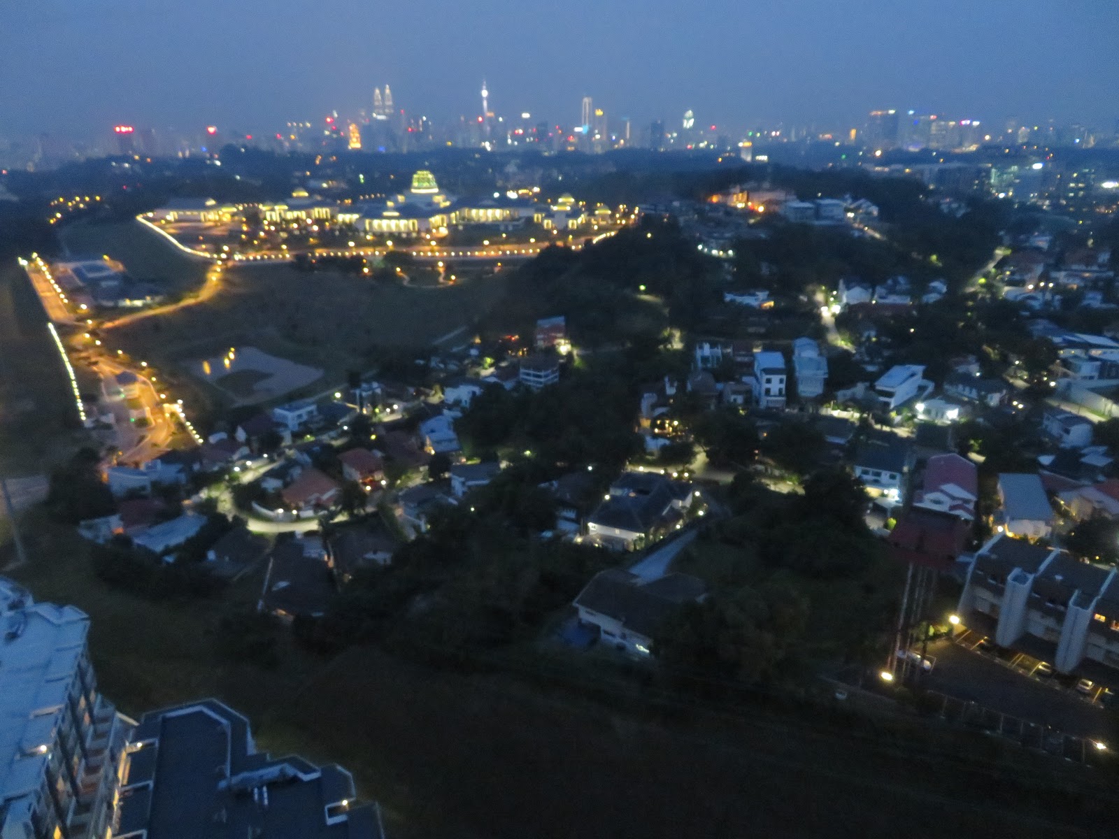 Kee Hua Chee Live!: SHARON LIAN AND LINA CHUA HOSTED BIRTHDAY DINNER ...