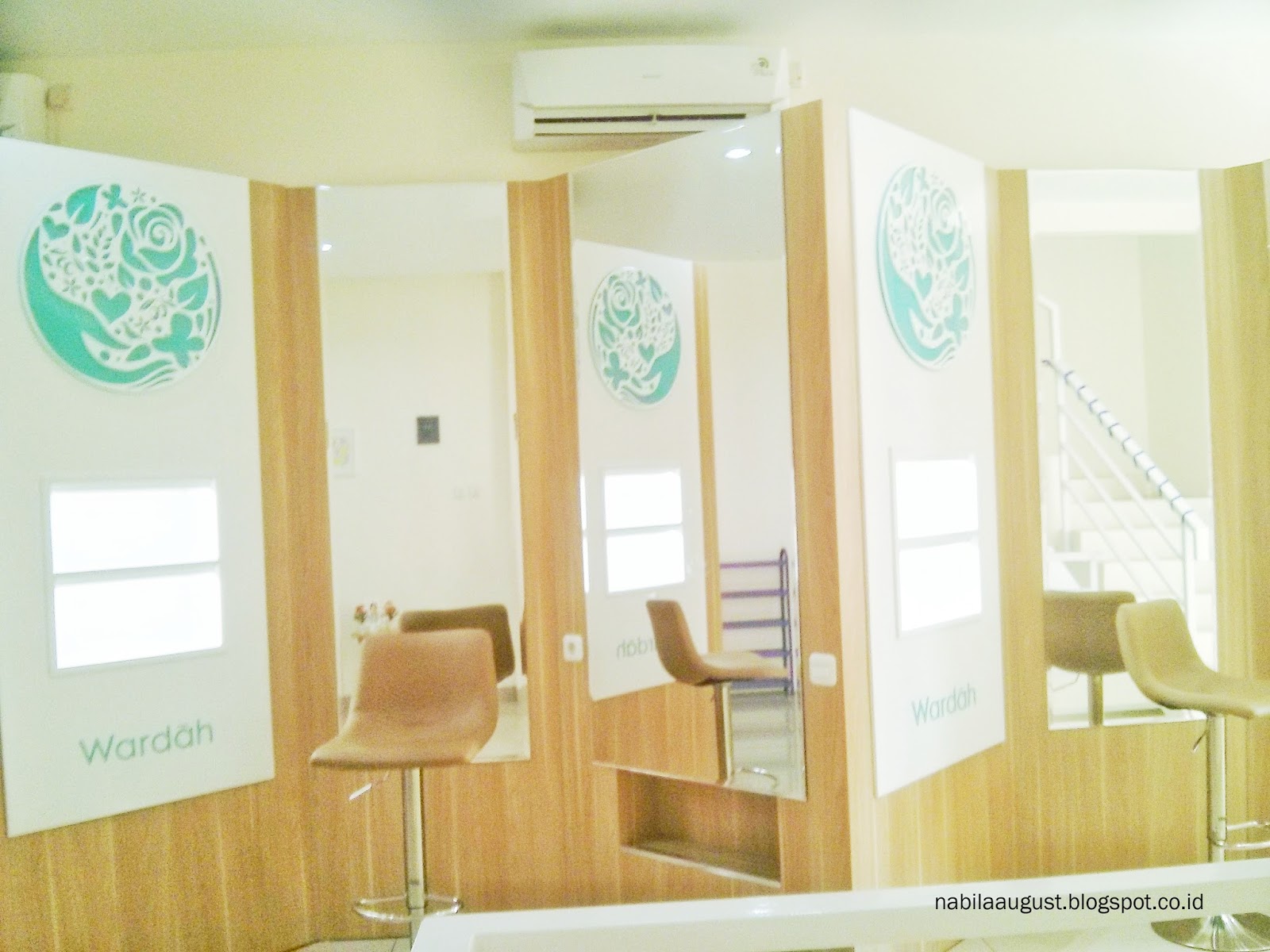 The August's Journal: [Grand Opening] Wardah Beauty House Jakarta