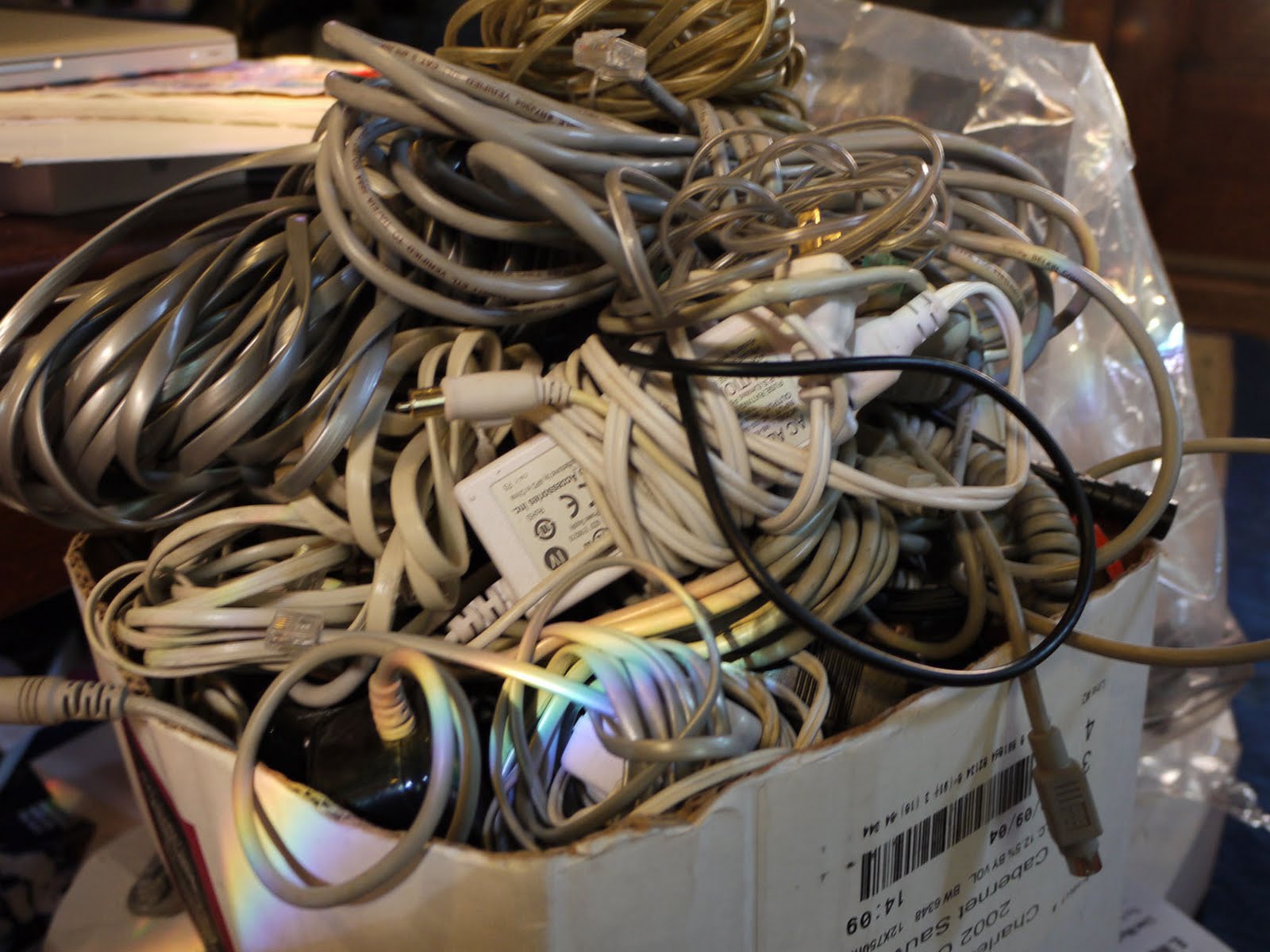 Best way to store computer cords and cables long term? : r/electronics