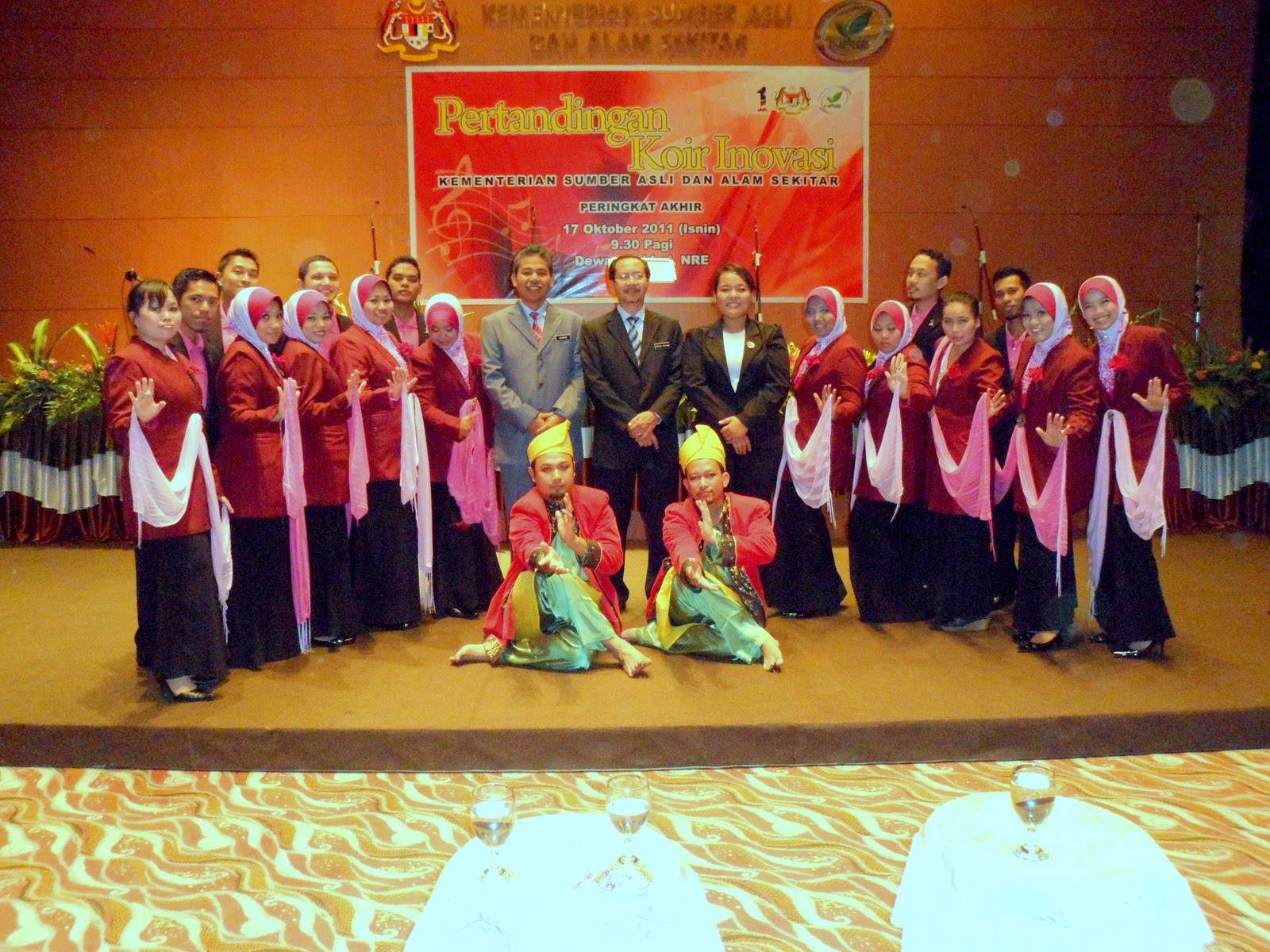 Emmymazli: Pertandingan Koir NRE 2011 (Final) - Koir NRE In 2nd Place