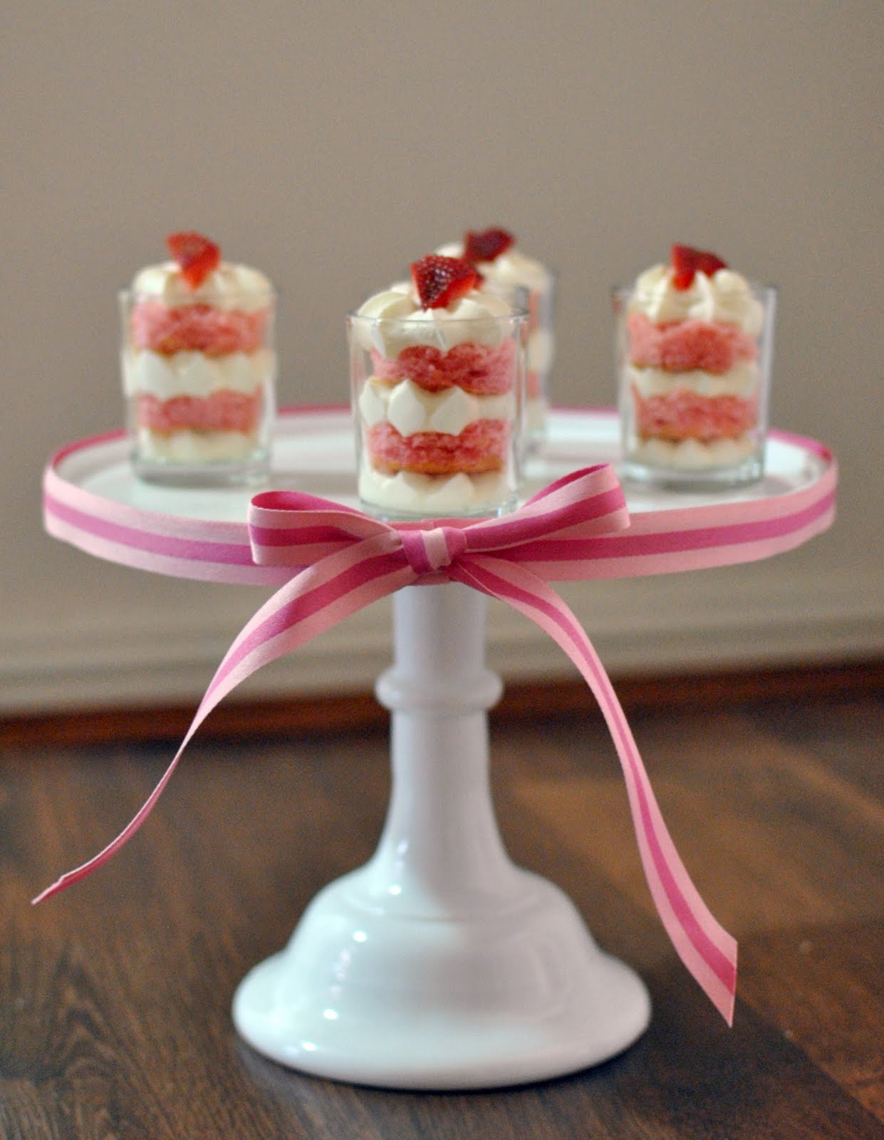 Taylor Made Baking: Mini Sponge Cake Parfaits.
