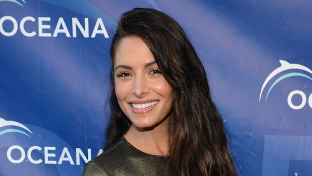 Sarah Shahi | Celebrity Keep | Celebrity Divorce, Religion, Political ...