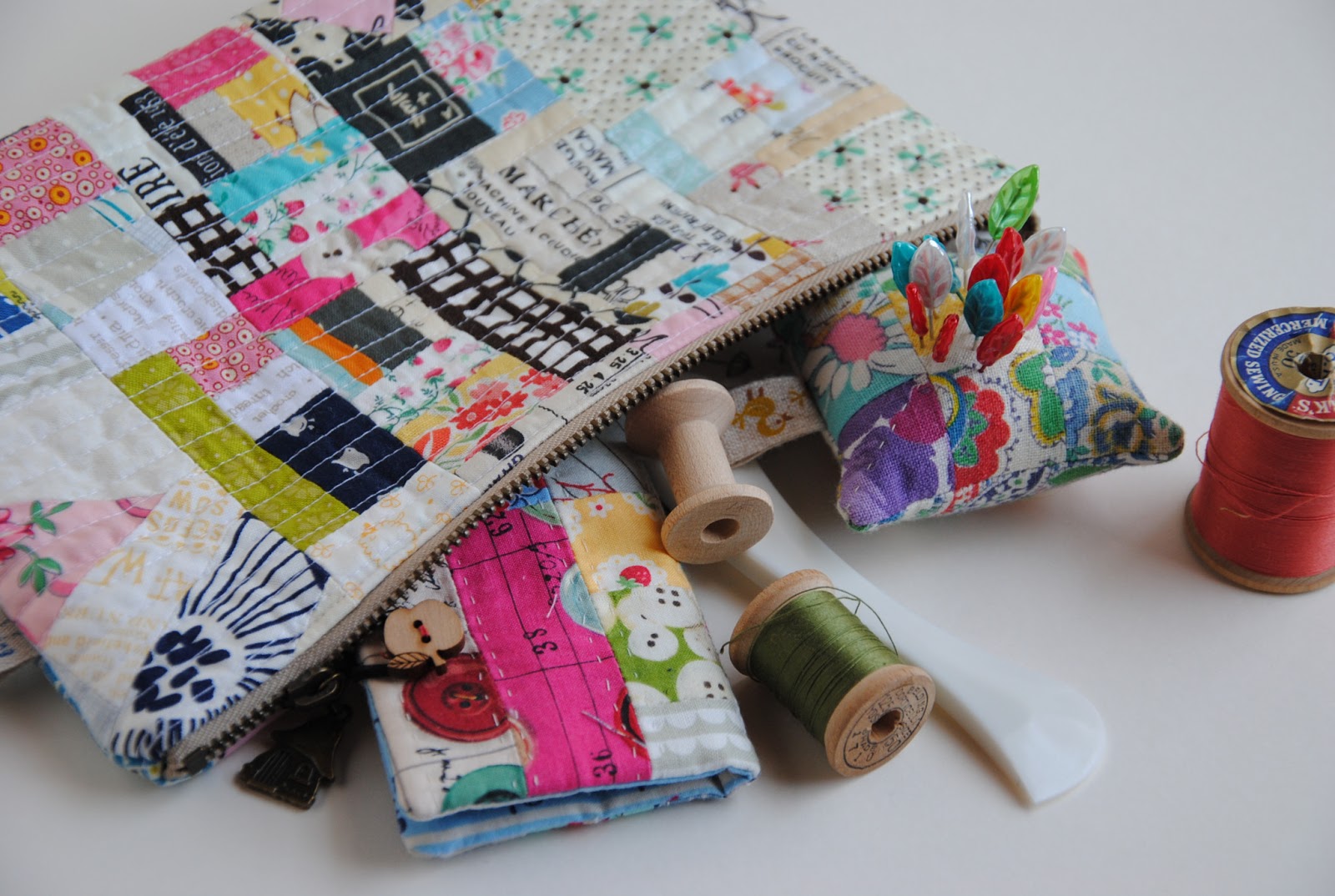 1/4" mark: Scrappy Patchwork Zippered Pouch