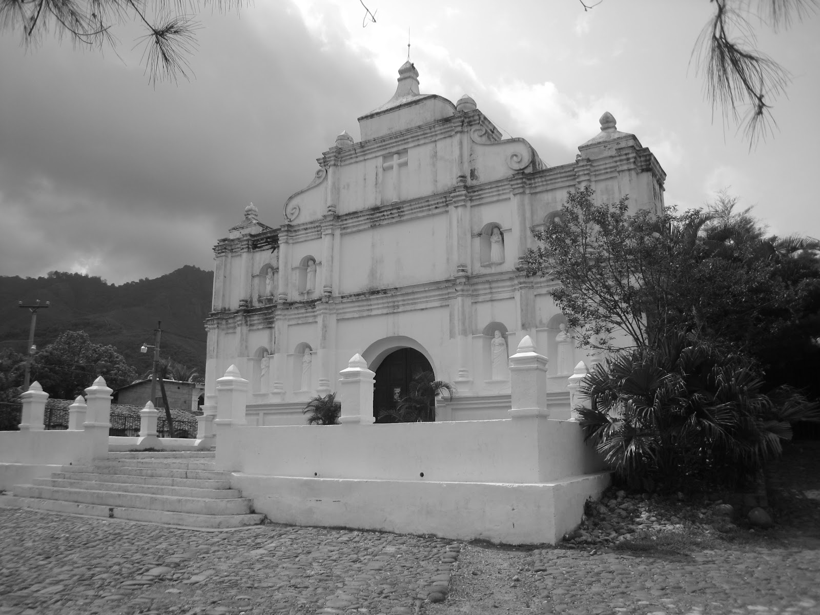 Not all who wander are lost: Exploring Puerta del Diablo & Panchimalco
