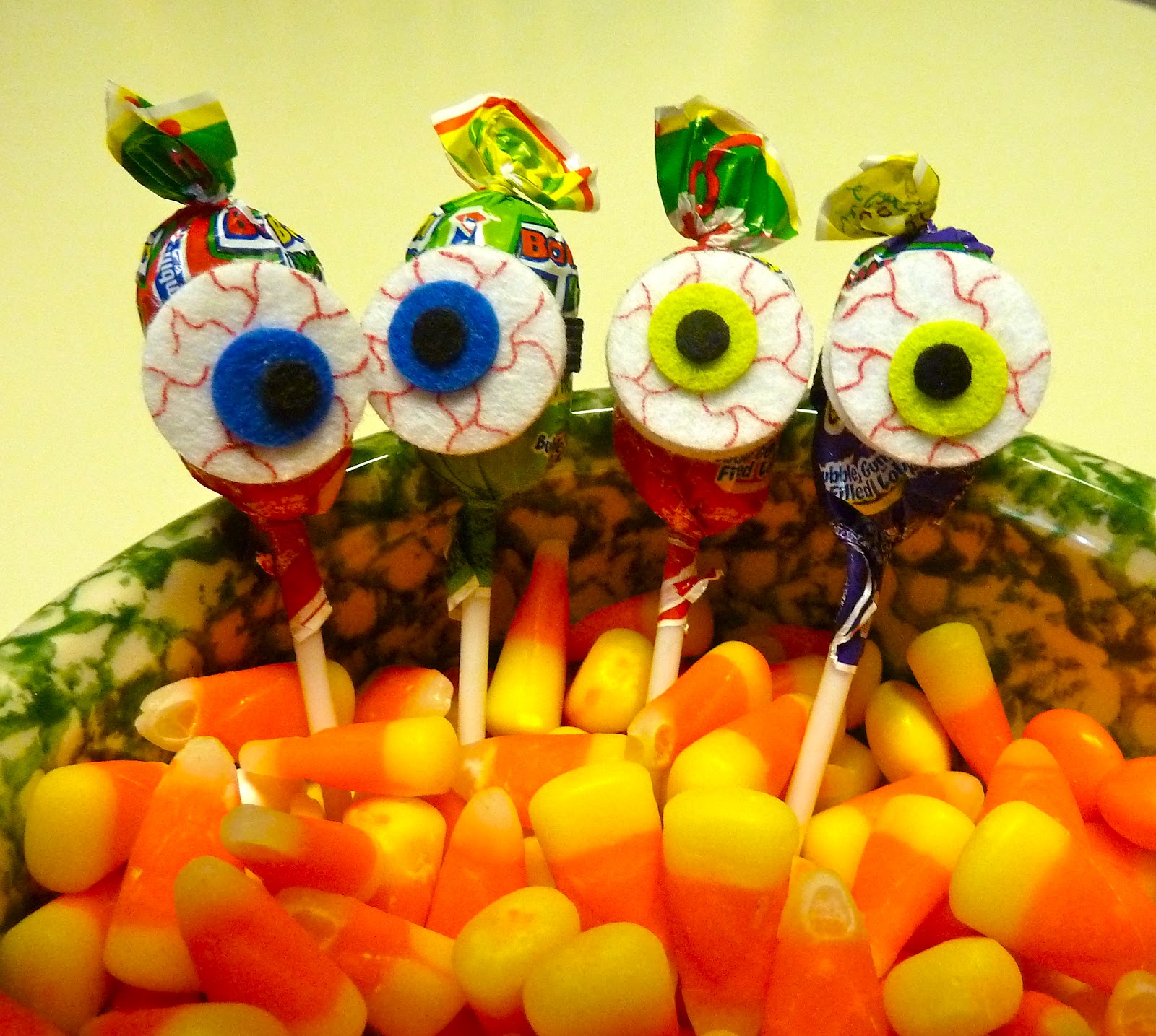Make it easy crafts: Lollipop masks/Halloween rings
