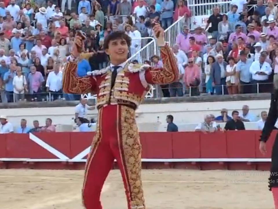 PANORAMA TAURINO DEL PERÚ: ANDRÉS ROCA REY TRIUNFA EN BÈZIERS, FRANCIA