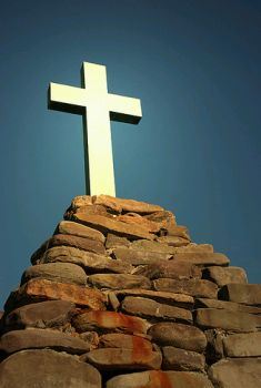 Pro Valores Cristianos: CRISTO LA ROCA SOBRE LA QUE DEBEMOS CIMENTAR ...