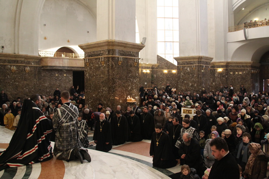 Your Guide to Prostrations during Great Lent - The Catalog of Good Deeds