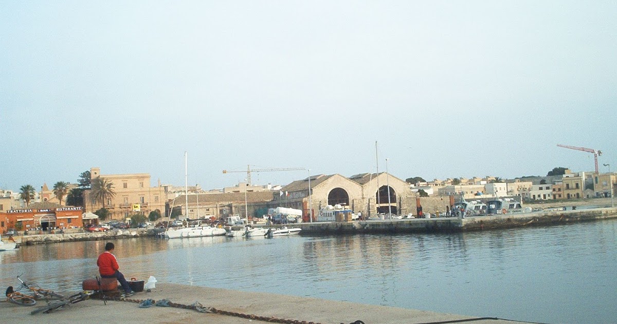 Trapani, una falce sul mare: Risorse e ricchezze economiche