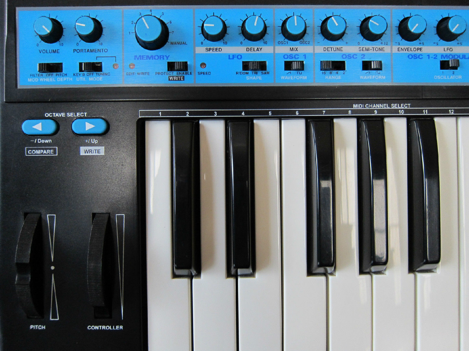 MATRIXSYNTH: Novation Bass Station Keyboard