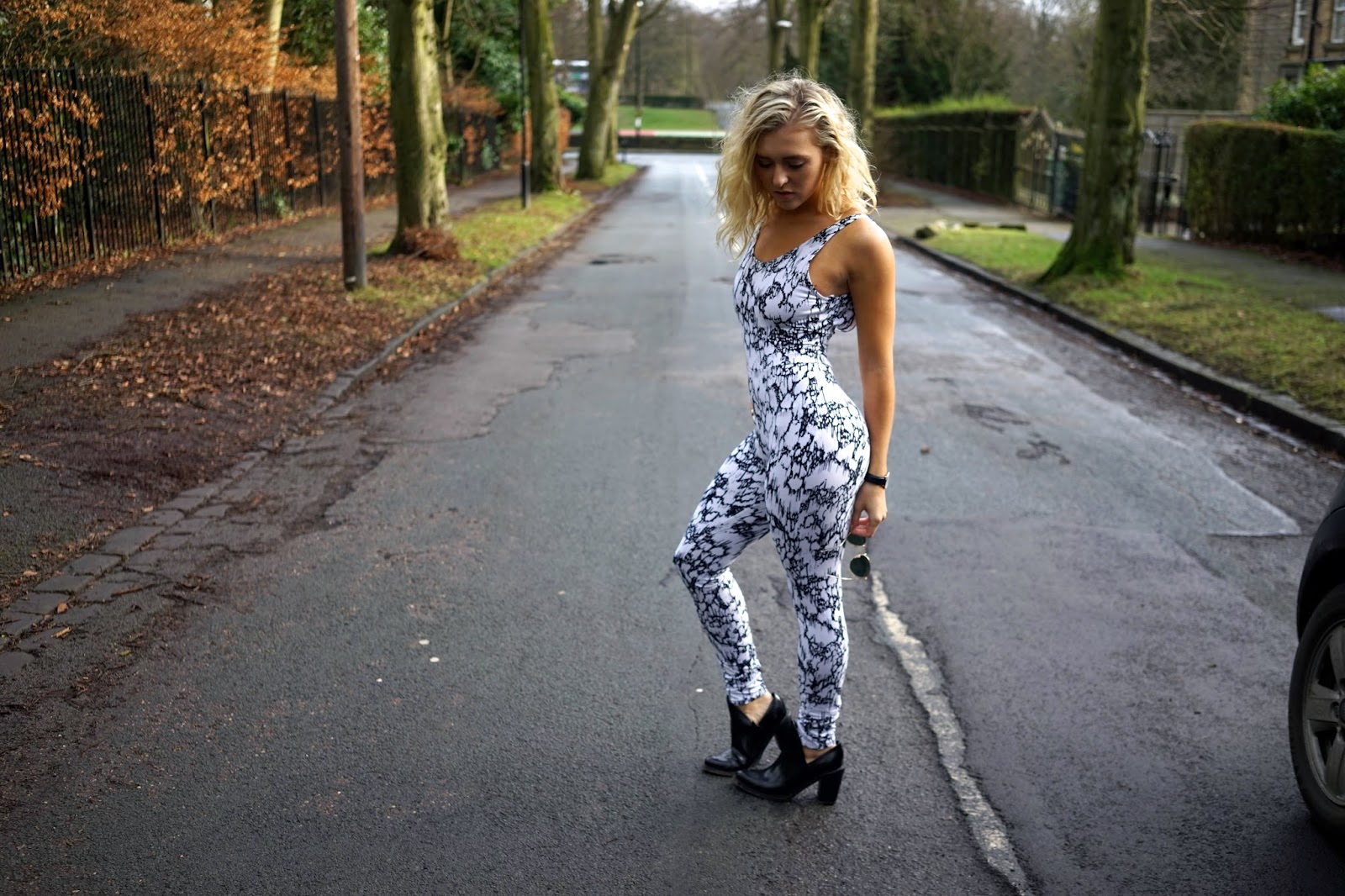 Emtalks: The Motel Unitard; Wearing A Unitard!