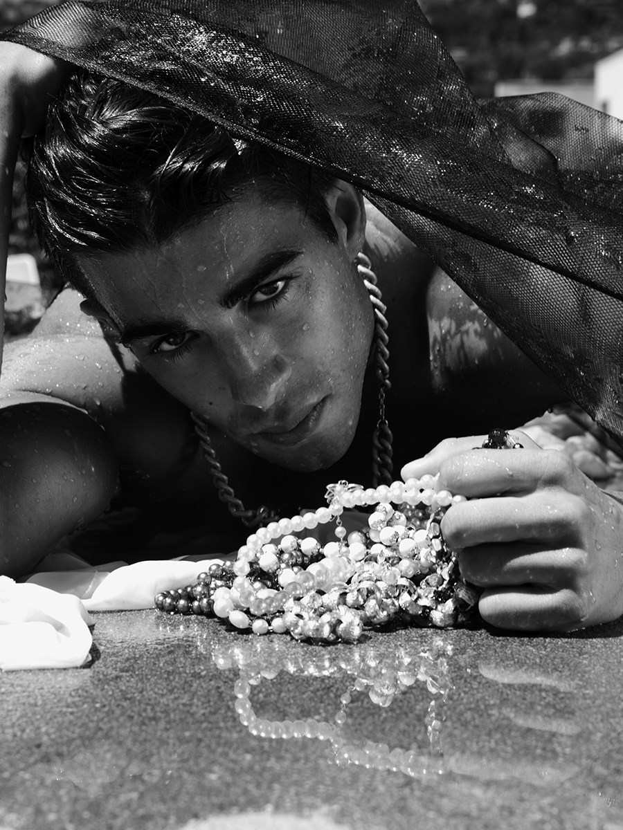 Drew Hudson by Scott Hoover | Pearl Diving | Homotography