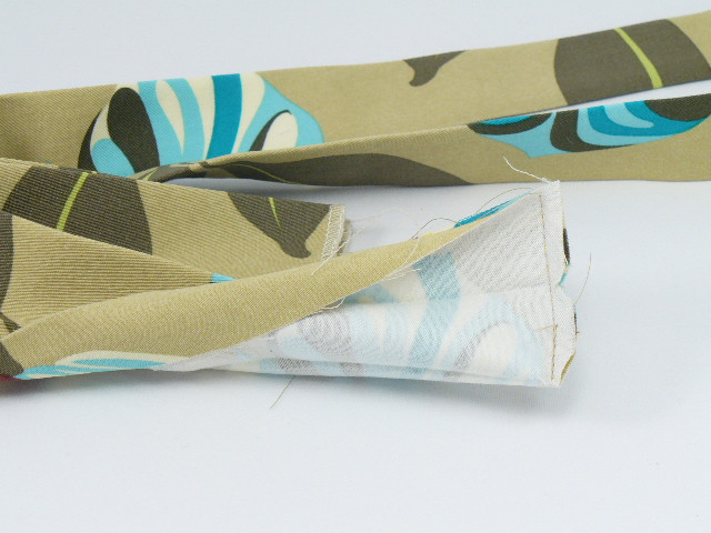 Rebecca Kelley sews: Strap or tie tutorial