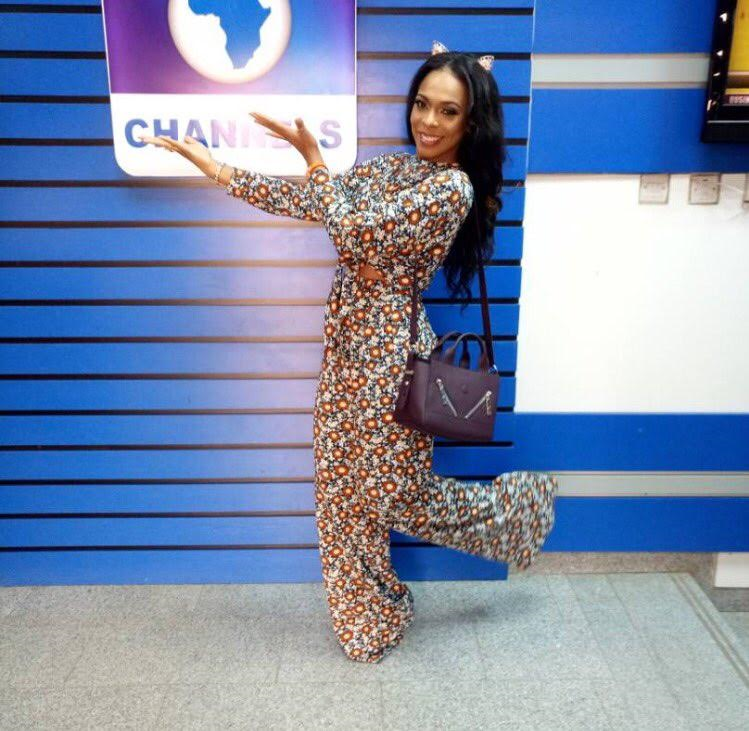 TBoss stuns in beautiful new makeup photos