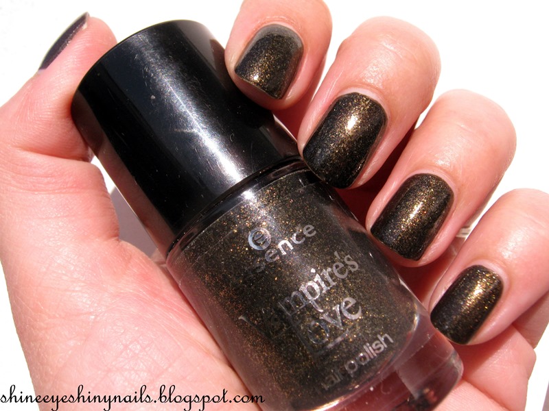 old: shine eye's shiny nails: essence gold old buffy (vampire love)
