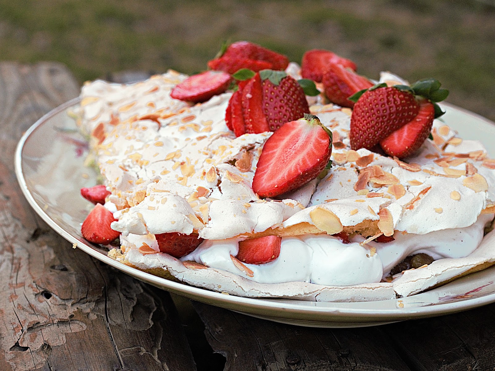 Vegaaninen britakakku - Ruokakonttuuri