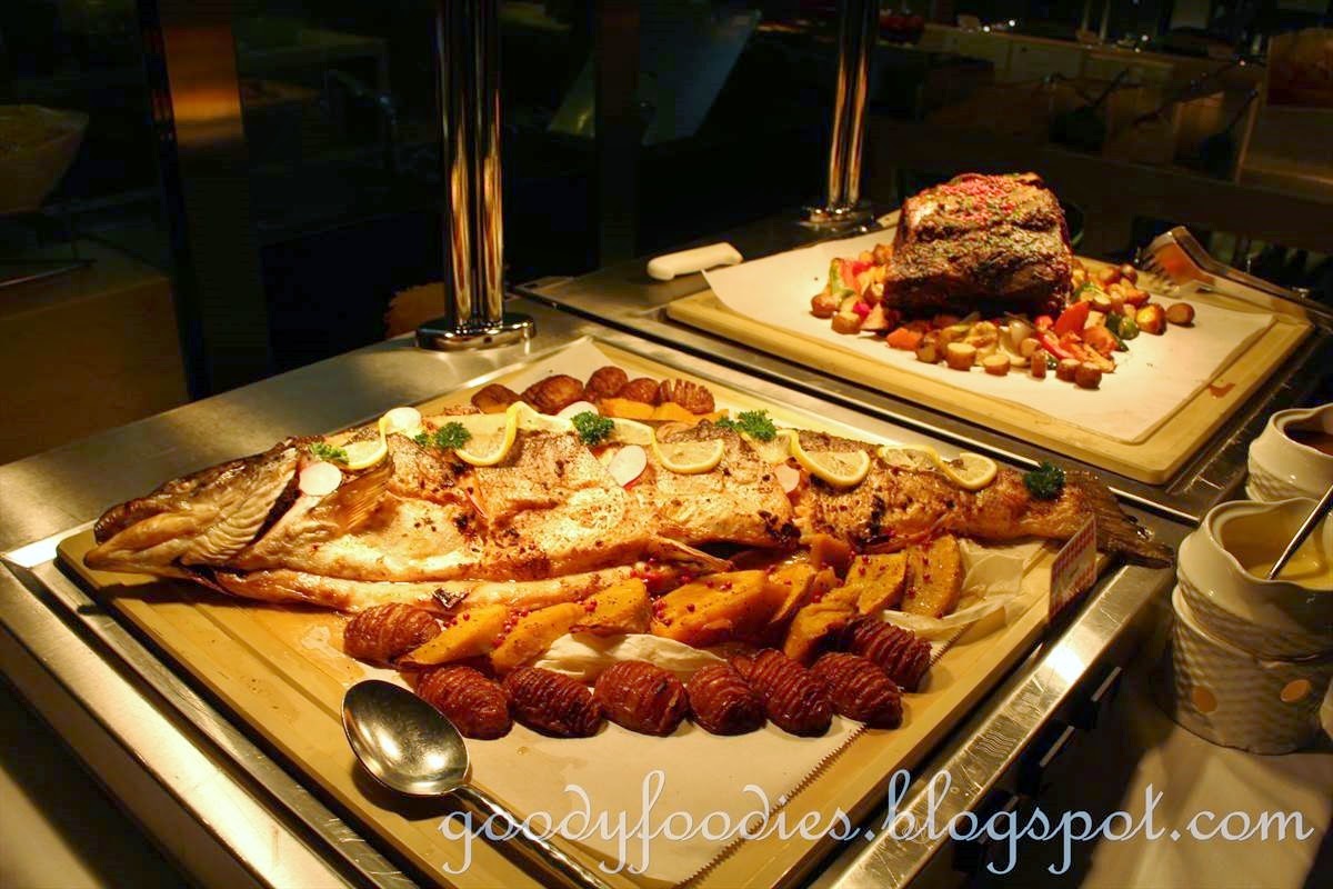 GoodyFoodies: Seafood Buffet Dinner @ Gobo Chit Chat, Traders Hotel ...