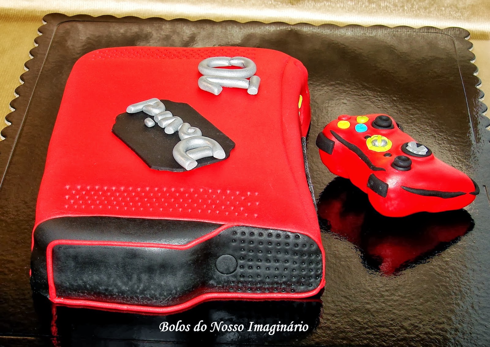 BOLOS DO NOSSO IMAGINÁRIO: BOLO DECORADO DE ANIVERSÁRIO X-BOX