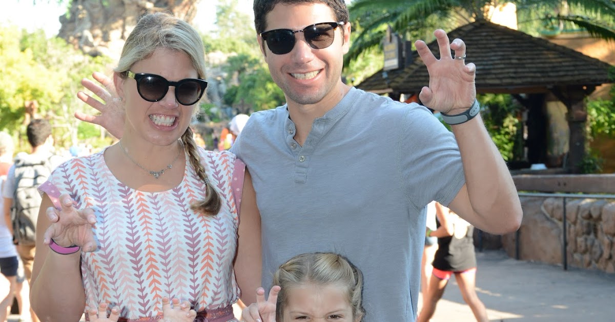 Leah Loo, Jelly Boo, and Teddy Too: Some Disney Photo Pass Pictures