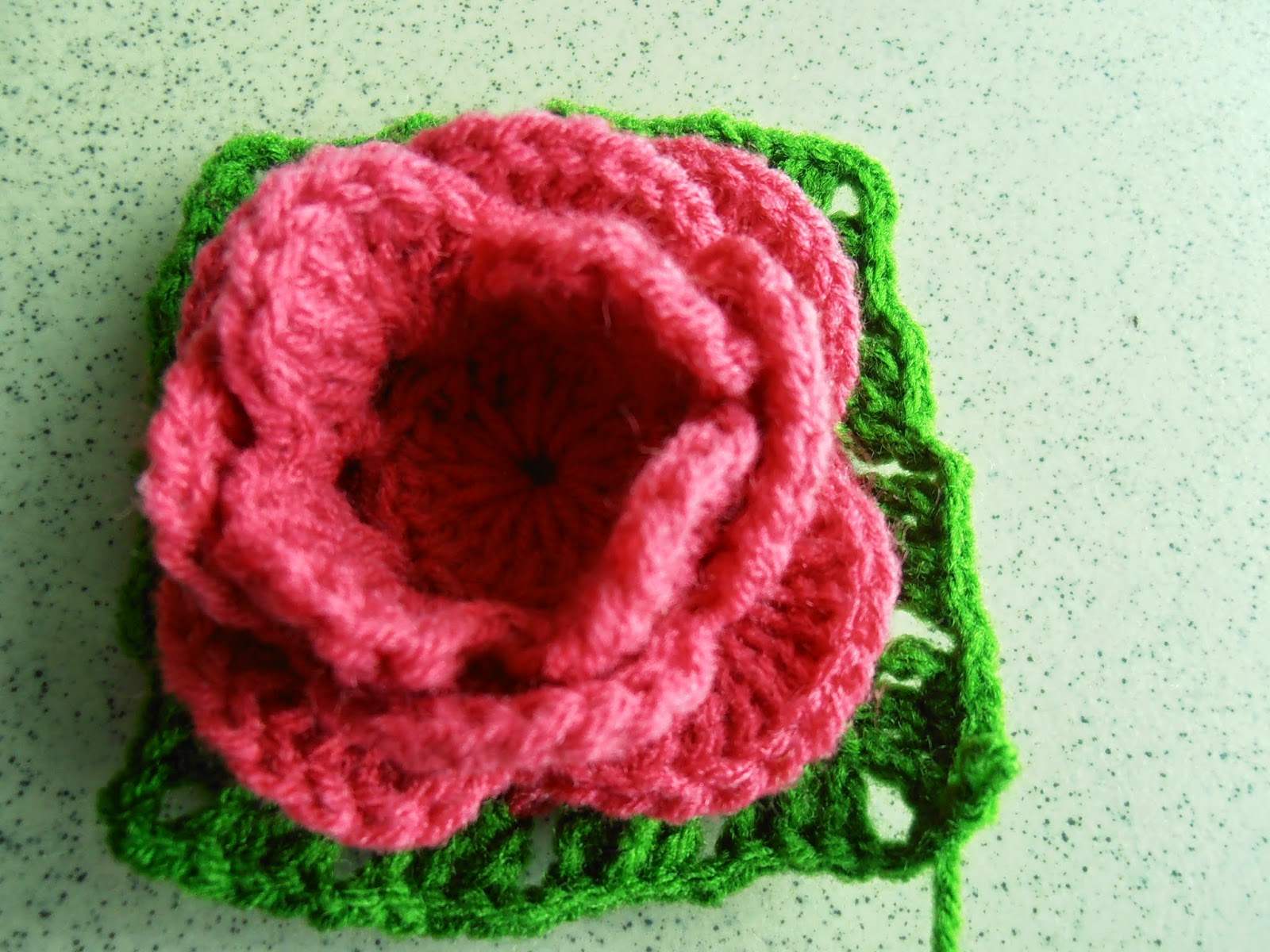 DIELA'S CROCHET: Crochet Bunga Ros lagi