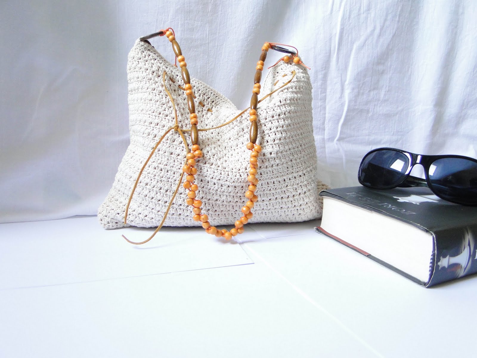 Geanta crosetata cu manere din lemn | Din vitrinele lui Mel